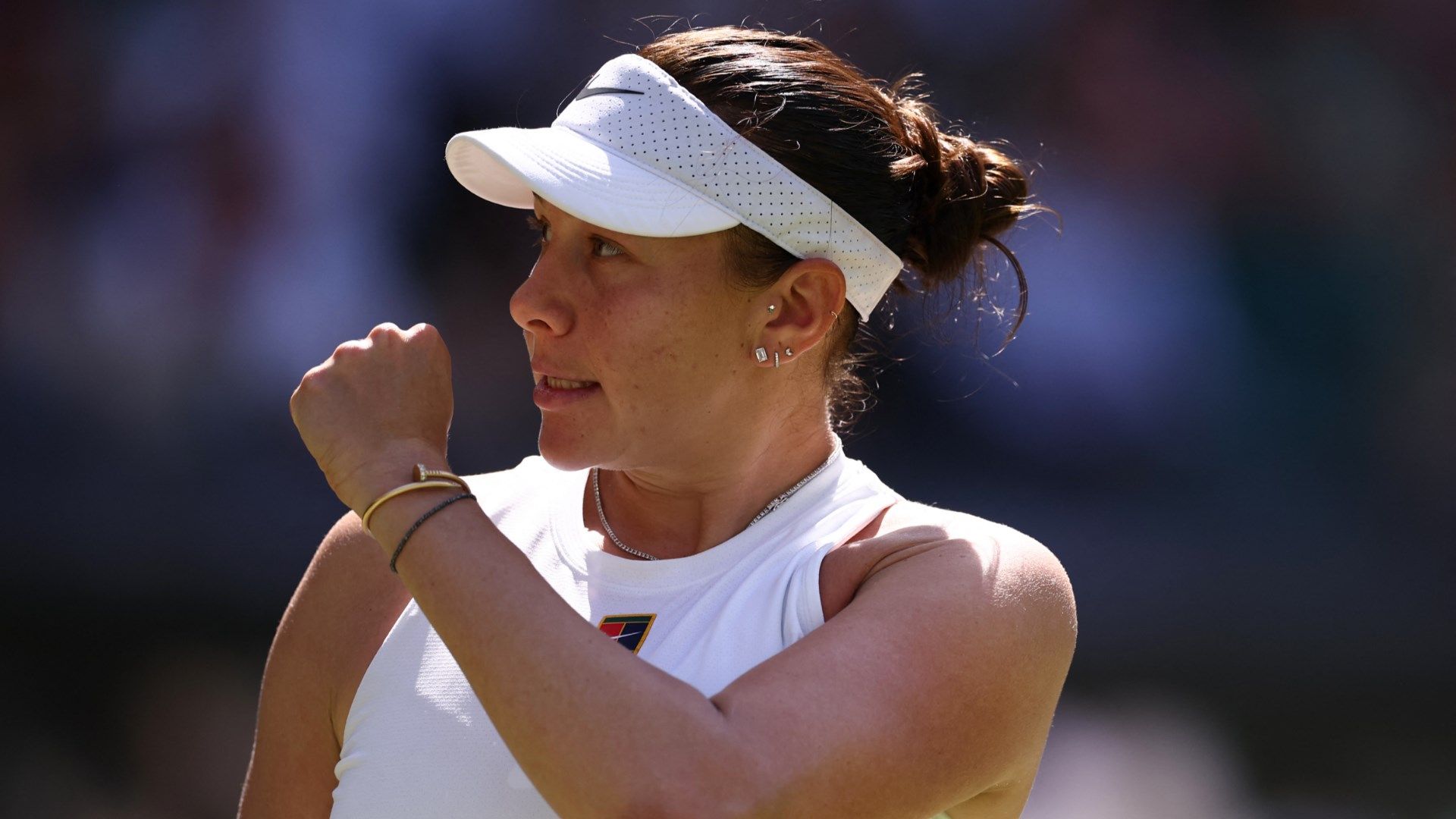 "Bin absolut gestorben da draußen": Amanda Anisimova wirft Top-Favoritin Aryna Sabalenka im ...